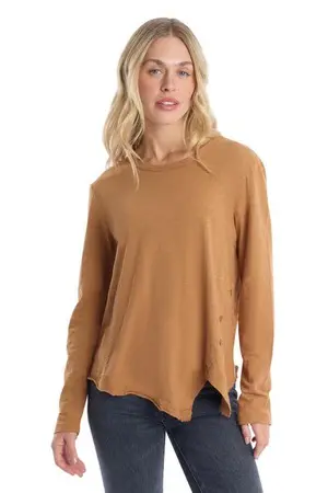 WILT CLOTHING Long Sleeve Asymmetrical Hem Tee With Button Detail - Medium Brown
