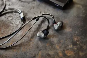 SENNHEISER Ie 600 In-ear Audiophile Headphones