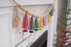 CAROL & FRANK Color Bottle Brush Tree Garland