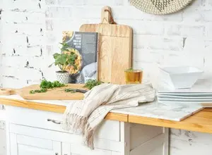 CAROL & FRANK Oriana Natural Striped Towel