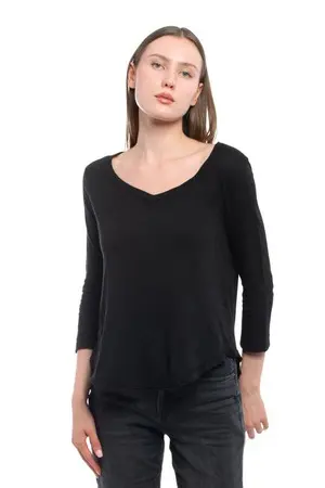 WILT CLOTHING 3/4 Sleeve V-neck Shirttail Tee With Raw Hem - Black
