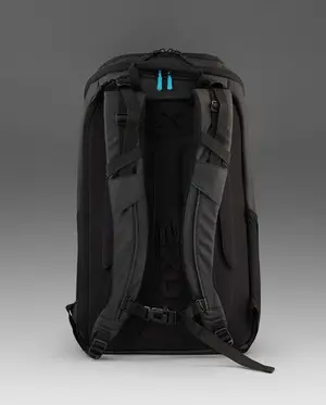 2xu Transition Backpack 34l