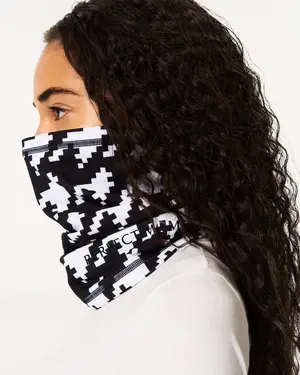 Perfect Moment Houndstooth Snood