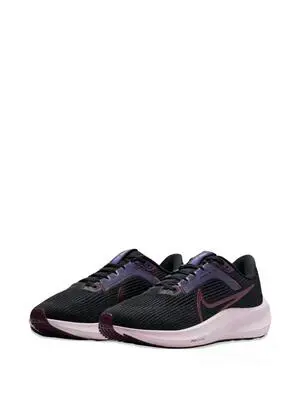 Nike Pegasus 40 Sneakers