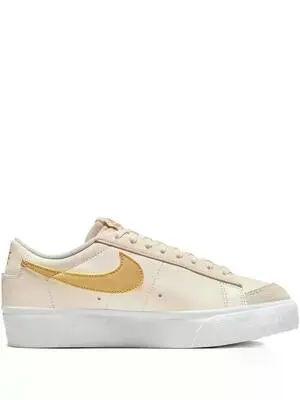 Nike Blazer Low Sneakers