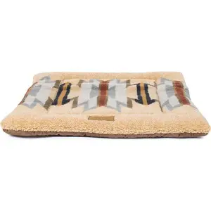 Pendleton Fleece Comfort Cushion - Wyeth Trail Wheat