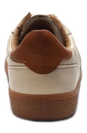A. VEER Hugo Leather Sneakers