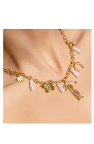 MACRAE & CO. Leslie Faux Pearl Charm Necklace
