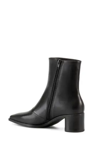 VAGABOND SHOEMAKERS Fay Leather Ankle Bootie
