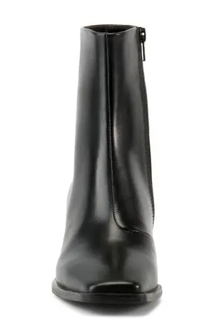 VAGABOND SHOEMAKERS Fay Leather Ankle Bootie