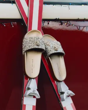 Kurt Geiger Meena Eagle Pool Slides