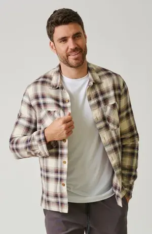 LEISURE LAB Wolf Flannel Button Up