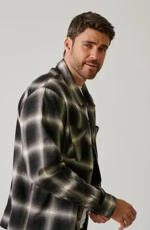 LEISURE LAB Wolf Flannel Button Up - Coyote