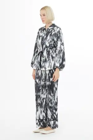 GIZIA Printed Set With Ruffled Sleeves