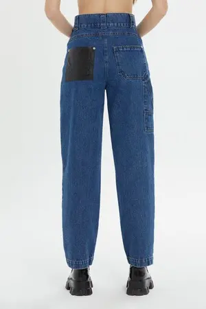 GIZIA High-waist Carrot-leg Jeans With Pocket Detail