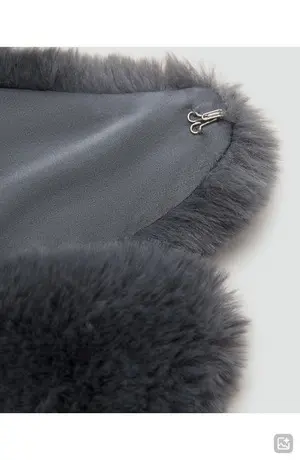 Mango Faux Fur Stole