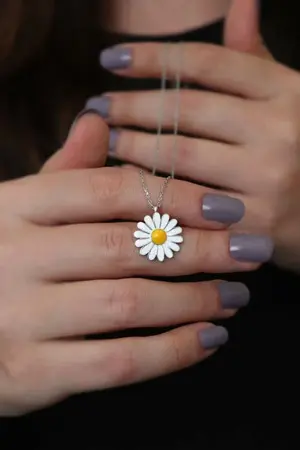 SPERO LONDON Sterling Daisy Pendant Necklace - Silver
