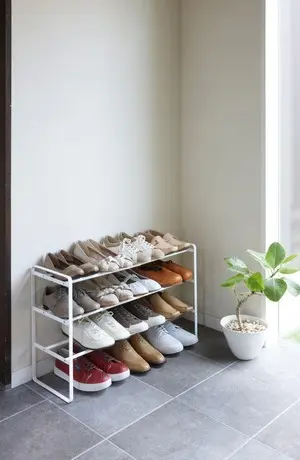 YAMAZAKI 3-tier Expandable Shoe Rack - White
