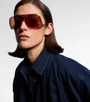 Loewe Logo Shield Sunglasses - Red