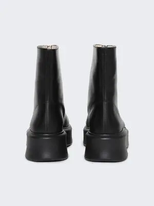 THE ROW Zipped Boots - Black