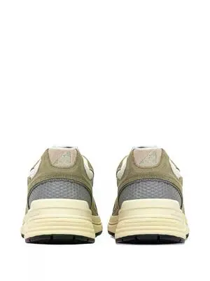 AUTRY Suede Sneakers - Green