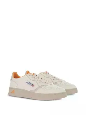 AUTRY Medalist Perforated Trainers - Neutrals