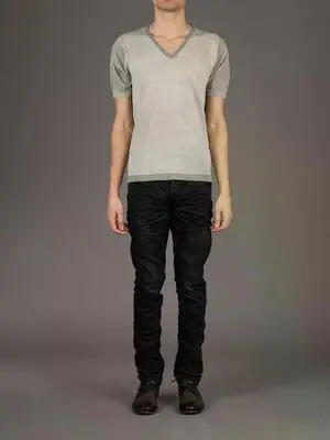 SIDE SLOPE V-neck T-shirt