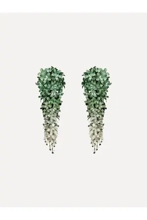 Oscar De La Renta Cascading Flower Clip-on Earrings - Natural