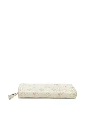 LOUIS VUITTON Zippy Wallet - White