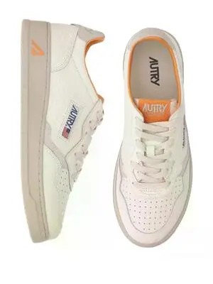 AUTRY Medalist Perforated Suede Insert Sneakers - Neutrals