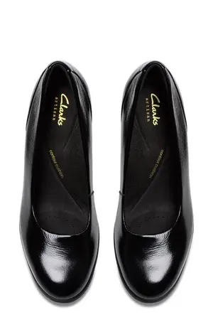 Clarks Shaya Poppy Pump - Black Patent
