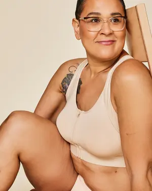 MEADOW Hero Front Closure Sports Bra Mastectomy Friendly - Buff