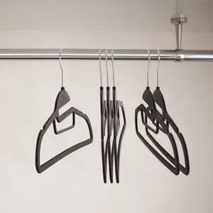 ELAMA 30 Piece Rubber Non Slip Hanger With Hanging Tab