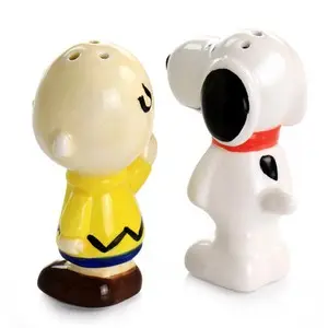 PEANUTS Classical Pals Charlie Brown And Snoopy Figurine Salt And Pepper Shaker Set