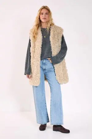 Nasty Gal Curly Faux Fur Borg Gilet