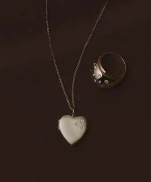 Jenni Kayne Bond Heart Locket - Gold
