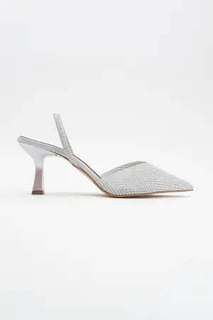 PROLOGUE SHOES Pointed-toe Pumps - Silver
