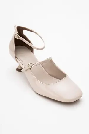 Prologue Shoes Square Toe Pumps