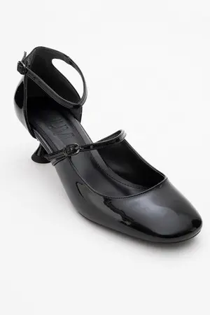 PROLOGUE SHOES Emly Square Toe Slingback Pumps - Black Patent