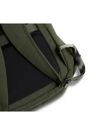 Bellroy Classic Water Resistant 20l Backpack - Olive
