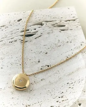 Astley Clarke Biography Medium Locket Necklace - Gold