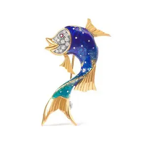 HAUS OF BRILLIANCE 18k Gold Diamond And Sapphire Fish Brooch Pin - Yellow