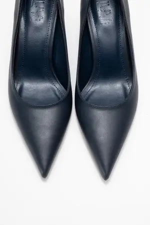 PROLOGUE SHOES Marcus Pointed Toe Pump - Navy