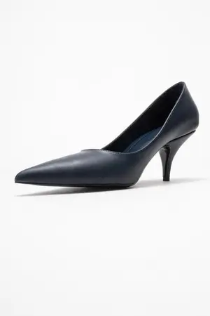 PROLOGUE SHOES Marcus Pointed Toe Pump - Navy