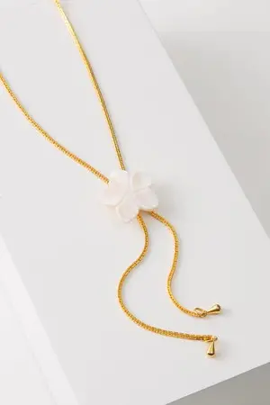 NOONDAY COLLECTION Plumeria Lariat Necklace - White