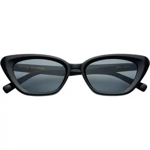 FREYRS EYEWEAR Mia Cat Eye Sunglasses Black