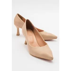 PROLOGUE SHOES Pedra Pointed Toe Pump - Beige