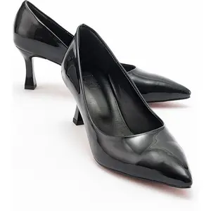 PROLOGUE SHOES Pedra Pointed Toe Pump - Black Patent