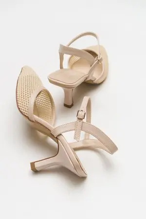 PROLOGUE SHOES Mesh Pointed Toe Pumps - Beige