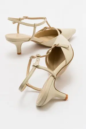 PROLOGUE SHOES Pointed-toe T-bar Pumps - Beige